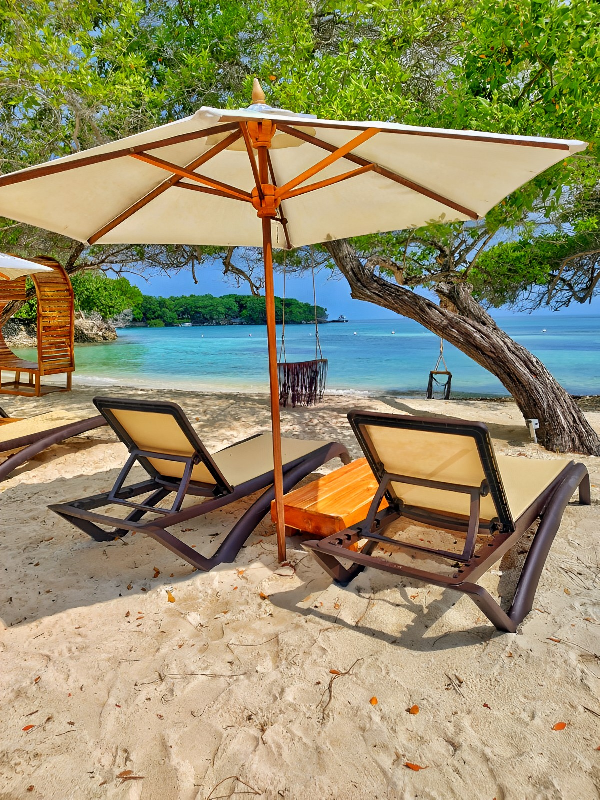 Daypass of Hotel Rosario de Mar By Tequendama - Rosario Islands